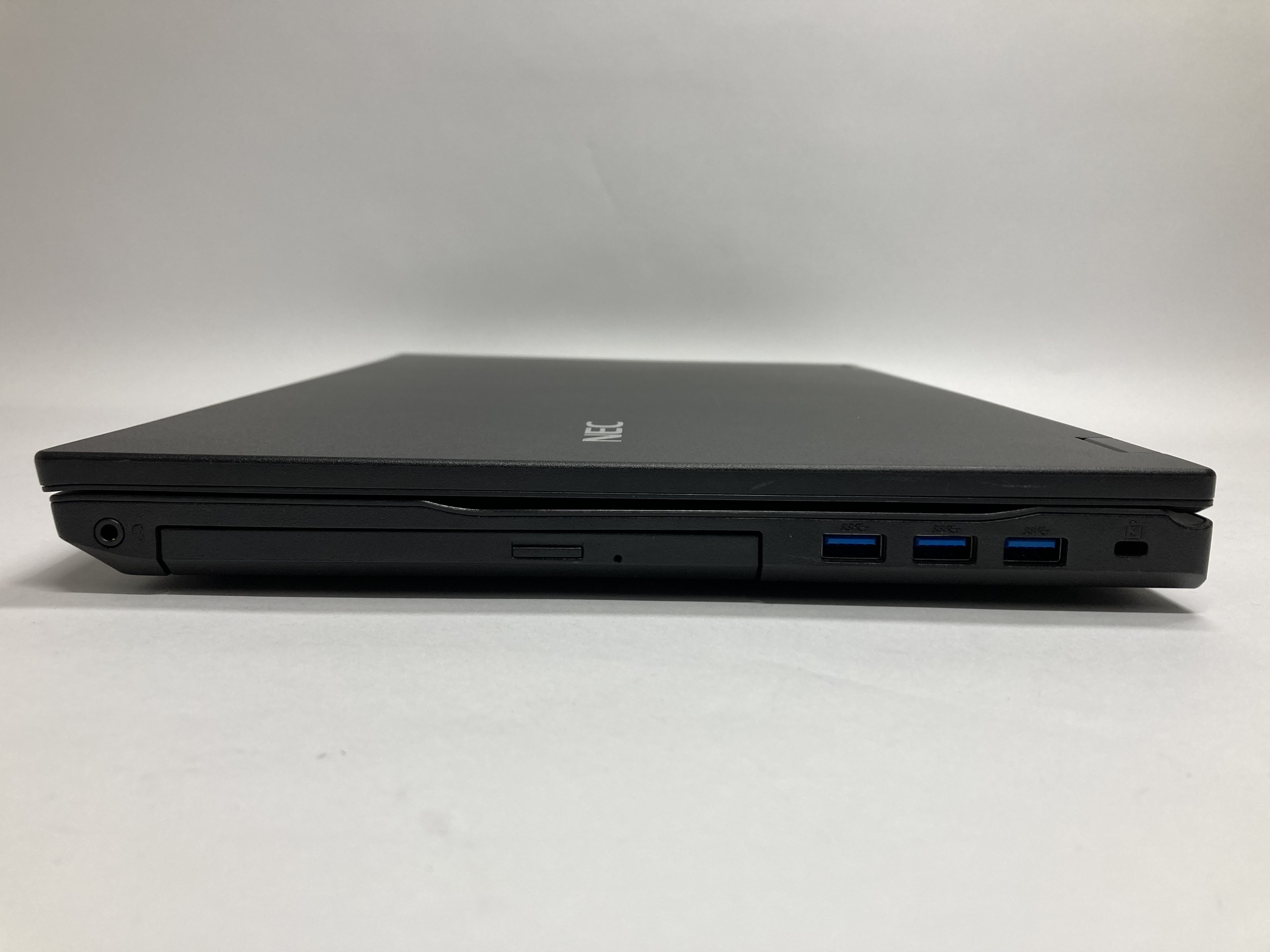 NEC VersaPro 15.6型ノートPC（Core i5/｜ソースネクスト