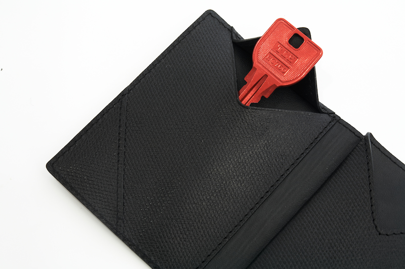 薄い財布 abrAsus｜ソースネクスト